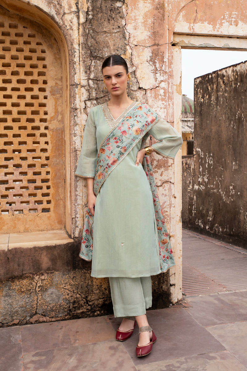 V-NECK EMBROIDERED CRUSHED TISSUE KURTA SET – Karaj jaipur