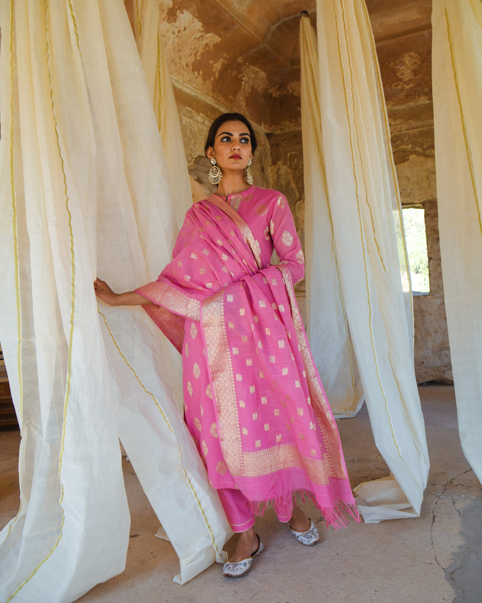 PINK CHANDERI KURTA WITH COTTON PANTS & CHANDERI DUPATTA – Karaj jaipur